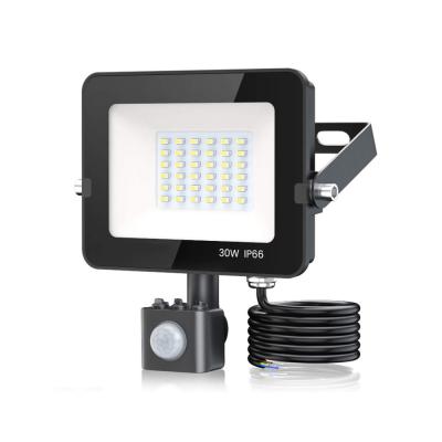 China Outside Motion Sensor PIR LED Flood Lights Driverless Waterproof IP66 SMD2835 for sale