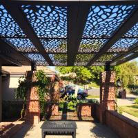China OEM / ODM Modern Aluminum Pergola With Louvered Roof 3x4 3x3 for sale
