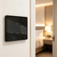 China NP16260_0104 Schneider Unica KNX 4-Inch Touchscreen Multi-Functional Smart Control Unit Resolutio for sale
