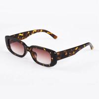 China Classical Retro Women Fashion Square Sun Shades Vintage Rectangle Sunglasses Green Lens Eyewear UV400 for sale