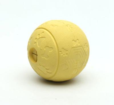 China Round Rubber Dog Treat Ball Dispenser 8cm Eco-Friendly Chew Toy for Commercial Use for sale