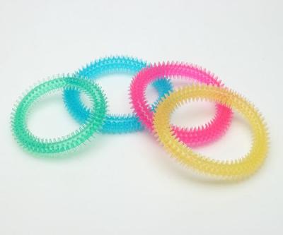 China Commercial Durable Dog Chew Toy TPR Spiky Ring Teeth Cleaning 17cm 120g for sale
