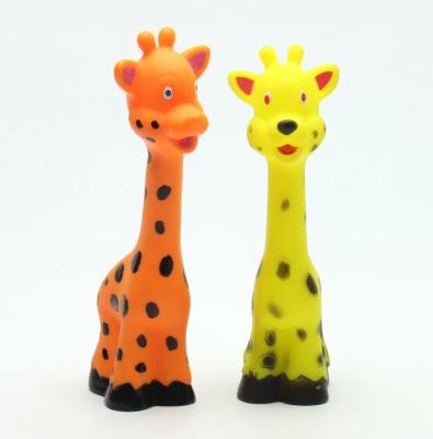 China Customized Giraffe Vinyl Pet Chew Toy for Dogs 19cm Height Durable Dog Toy for sale