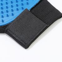 China 259 Pin Pet Grooming Glove Five Finger Dog Deshedding Mitt 23x17cm Long Service Life for sale