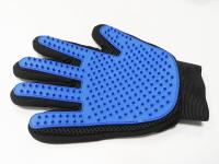 China TPE Flexible Five Finger Pet Comb Glove 200 Soft Silicone Tips Dog Brush for Long Short Hair for sale