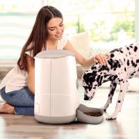 China Smart Pet Feeder Automatic Food Dispenser 3.7L Capacity WiFi Controlled Portion Control Timer for Dogs Cats for sale