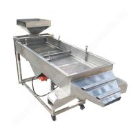 China Linear Vibrating Sieving Coffee Bean Grading Machine 500kg/h 1-5 Layers for sale