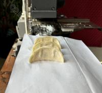 China Dumpling Gyoza Machine Automatic Dumpling Gyoza Machine Automatic Gyoza Forming Machine for sale