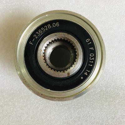 China BMW Alternator Freewheel Pulley F-236528 535018310 for X1 X3 X5 125i 325i - OEM Standard Size with 12-Month Warranty for sale