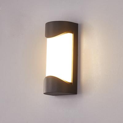 China Waterproof IP65 vertical 12W outdoor wall sconce lighting fitting external wall lamp for sale
