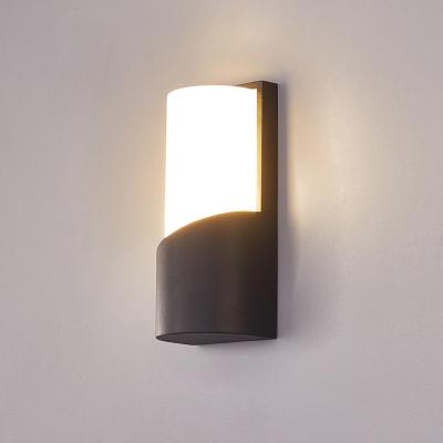 China non-glare vertical 12W outdoor wall sconce lighting fitting anti-dazzle external wall lamp for sale