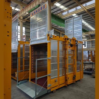 China Three-phase Asynchronous Motor Passenger And Material Hoist Equipped with 3x23kw Motors and Payload 3200kg for sale