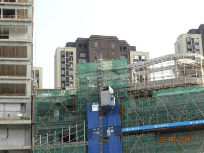 China Q345B Steel Man Material Rack And Pinion Hoist for sale