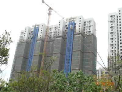 China High Safety Larger Hoisting Height 2 Tons Construction Site Lift for sale