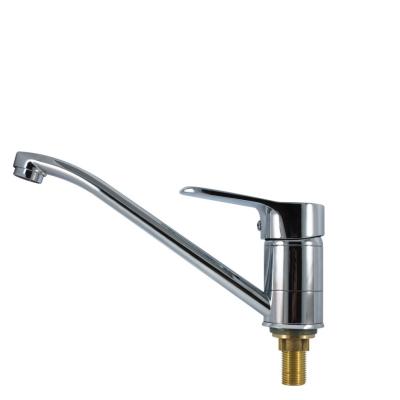 China Brass Construction 360 Degree Rotation Single Handle Bathroom Basin Faucet for Deck Mounted Installation for sale