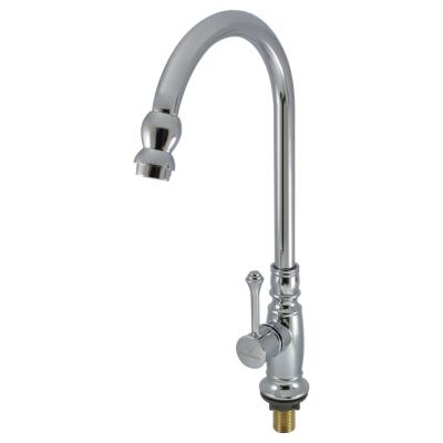 China Modern Zinc Alloy Pull Out Spray Kitchen Faucet with Chrome Finish for Hot and Cold Water for sale