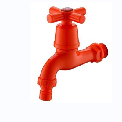 China Single Hole Bathroom Faucet Spout with Diverter and Chrome Surface Finishing Water Tap for sale