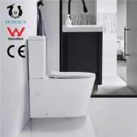 China Glazed Trapway Two Piece Toilet Floor Mounted 580x390x840mm Soft Close Seat for sale