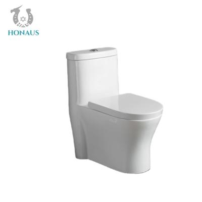 China OEM One Piece Toilet Bowl 700x375x765mm Soft Closing Mute Cover Siphon Flush for sale
