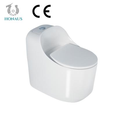 China Bathroom Soft Close Modern One Piece Toilet Bowl Customizable for sale
