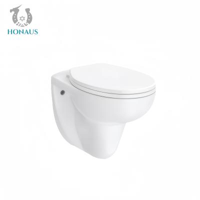 China Traditional Wall Hung Toilet Bowl 535x355x385mm Strong Ceramic Easy Clean Glaze P Trap 3/6L for sale