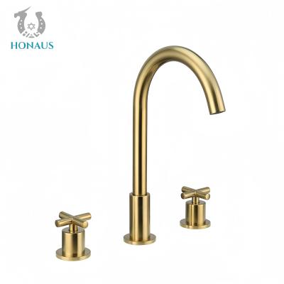 China Classic Wash Basin Faucet Mixer Honeycomb Aerator 2KG Full Brass Hot Cold Water for sale