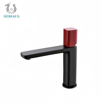 China Modern Brass Wash Basin Faucet Hot Cold Water Mixer Deck Mounted Ceramic Valve 0-90C for sale