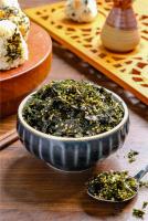 China Authentic Japanese Yaki Sushi Nori Sheets Premium Quality Dark Green Roasted Seaweed with 24 Months Shelf Life for sale