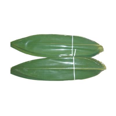 China Organic Fresh Sushi Bamboo Leaves Food Plate Decoration Barbecue Serving Tool Bamboo Leaf for sale