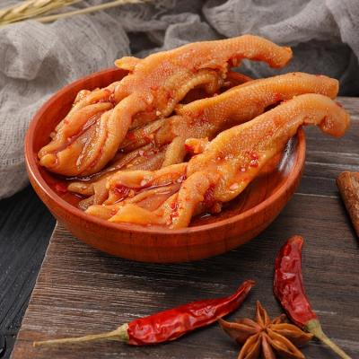 China Wholesaler 35G Vacuum Fresh Spicy Flavored Snack Food Duck Feet Spicy Cooked Duck Feet Snacks Duck Meat for sale