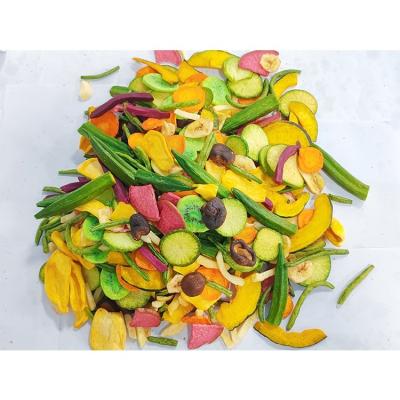 China Hot Sale Mixed Dried Fruits and Vegetables Children Snacks Vacuum Fried Vegetable Chips Healthy Snack for sale