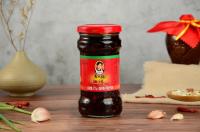 China Wholesale 280G Laoganma Chili Sauce with 24 Months Shelf Life and Spicy Flavor Chinese Seasoning for sale