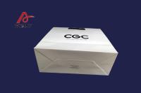 China Custom Printing Art Paper Bags Econamy White Gift Bags With Matte Lamination for sale