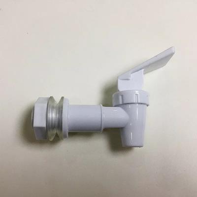 China Sanitary Toilet Pvc Water Faucet Plastic Pvc Garden Hose Spigot for sale