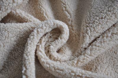 China Comfortable Cotton Velvet Fabric: Skin-friendly and Soft, Warm and Nurturing for sale