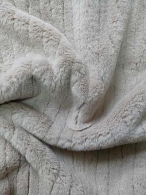 China Narrow groove Faux Rabbit Fur Fabric 100% Polyester 150cm CW Or Adjustable for sale