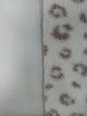 China 515gsm Printed lamb wool composite suede with the same color for sale