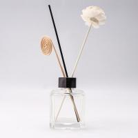 China Thickened Square Reed Diffuser Glass Bottles 100ml 200ml Crystal Glass for sale