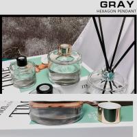 China Thickened Square Reed Diffuser Glass Bottles 100ml 200ml Crystal Glass for sale