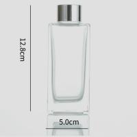 China Reusable ISO14001 Reed Diffuser Jars 100ml Square Lidded Glass Bottle for Aromatherapy for sale