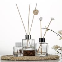 China Crystal Glass Perfume Diffuser Bottle 50ml 100ml Square Decorative Aromatherapy for sale