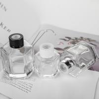 China Crystal Glass Perfume Diffuser Bottle 50ml 100ml Square Decorative Aromatherapy for sale