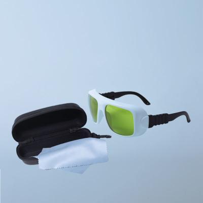 China Laser Safety Glasses Green Eye Protection for Dental Diodes ND YAG 800-1100nm CE EN207 for sale