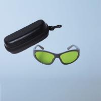 China OD7+ 1064nm Laser Safety Glasses Polycarbonate Green Lens 55 Frame for Nd YAG for sale
