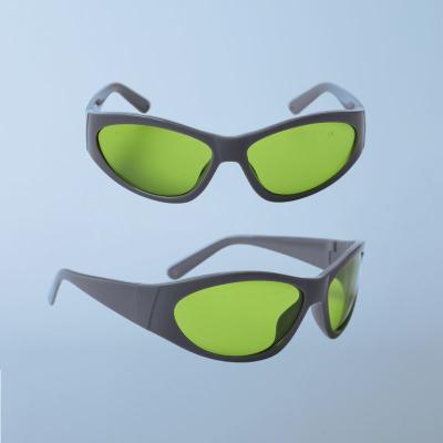 China OD7+ 1064nm Laser Safety Glasses Polycarbonate Green Lens 55 Frame for Nd YAG for sale