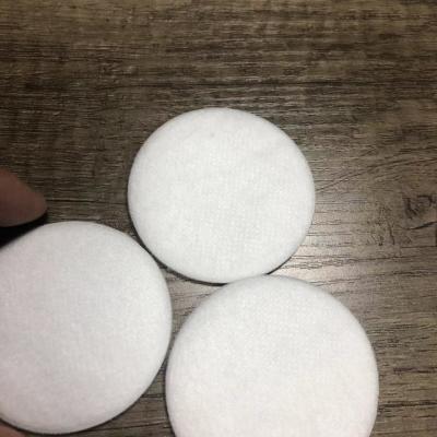 China 0.5u Porosity Electrostatic Melt Blown BV Filter Paper 99.99% BFE for Medical Use for sale