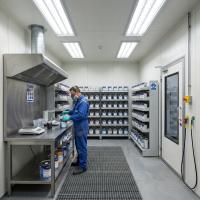 China Automotive Paint Mixing Room | Safe, Ventilated Color Prep for sale