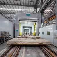 China Automated Vertical Lift Enclosure Doors for Industrial Spray Booths for sale