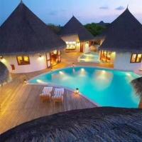 China 500*500mm Plain Waterproof Artificial Wheat Straw Thatched Roof Gazebo Hut Roof Thatch for sale