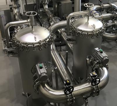 China High Pressure Multi Cartridge Filter Housing Standard Cartridge Type Stainless Steel for sale